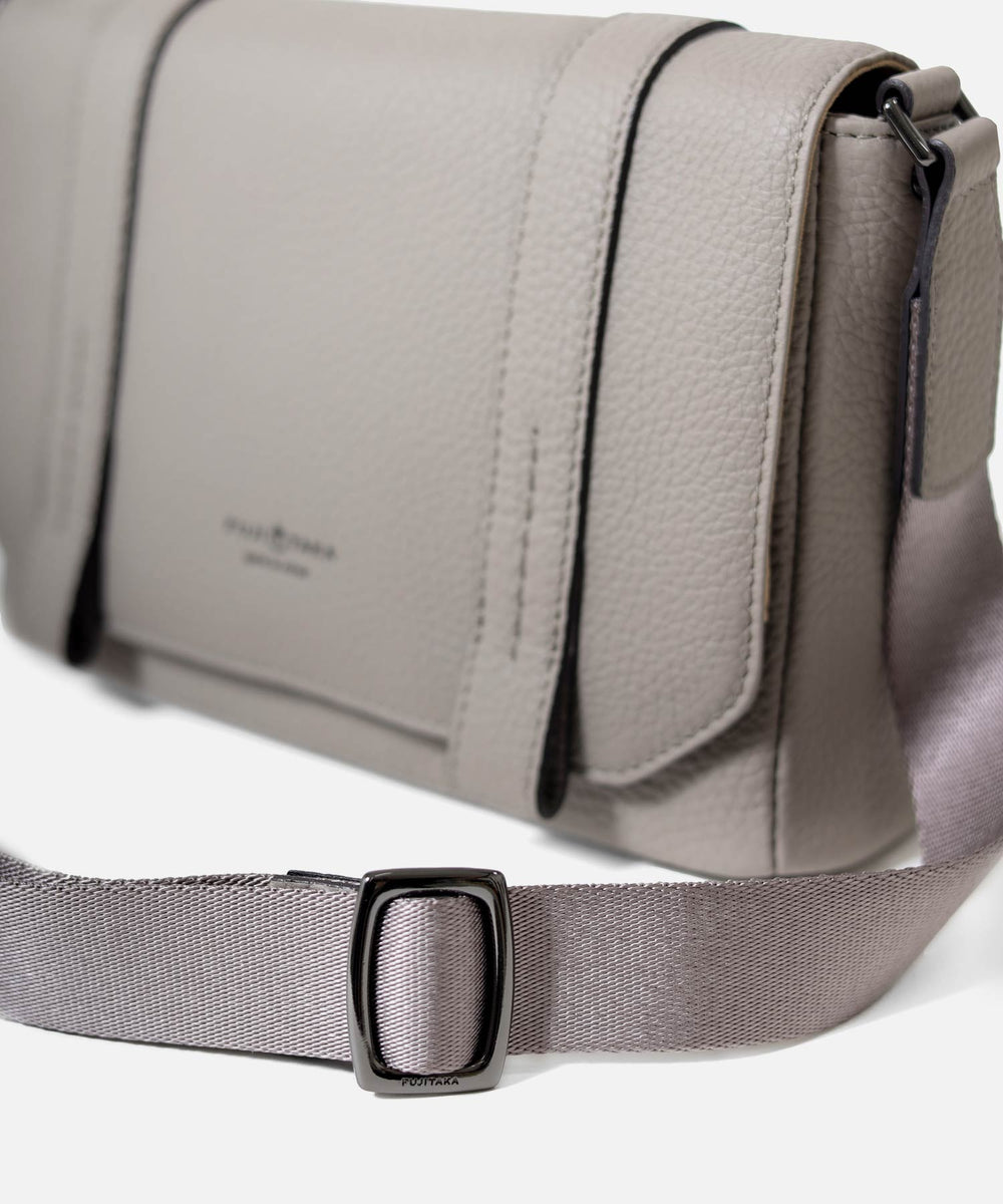 FUJITAKA｜迷你皮革郵差包 (卡其) – Comptoir 潮洋行